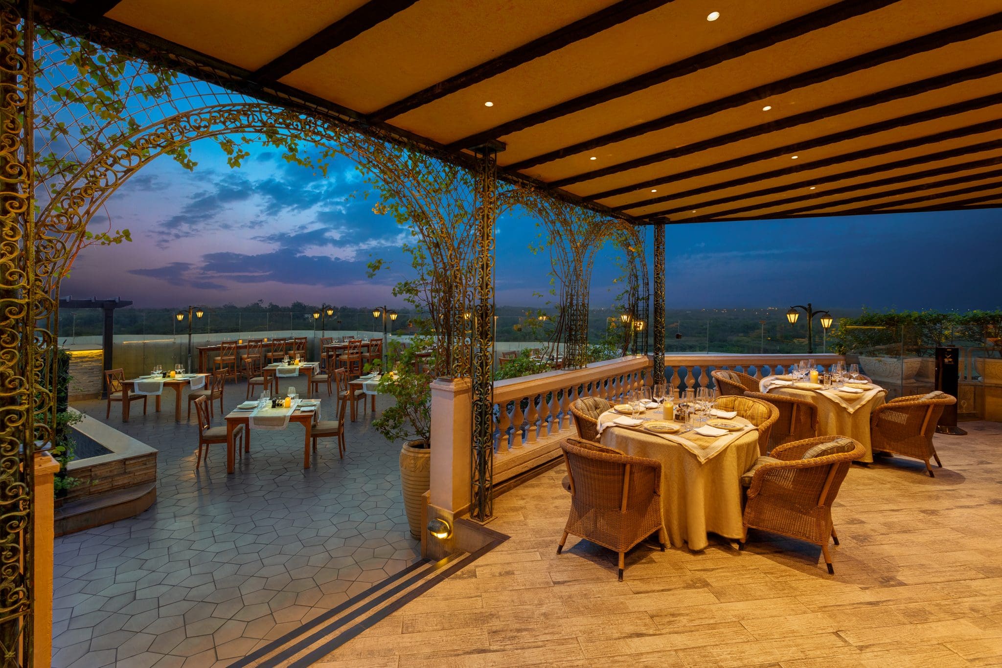 Sunday Sundowner at chic Ottimo at West View ITC Maurya Delhi