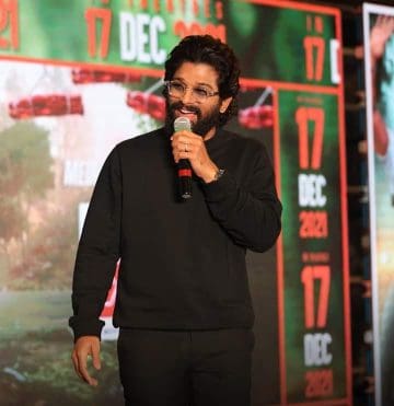 Famous Star Allu Arjun is brand ambassador for redBus