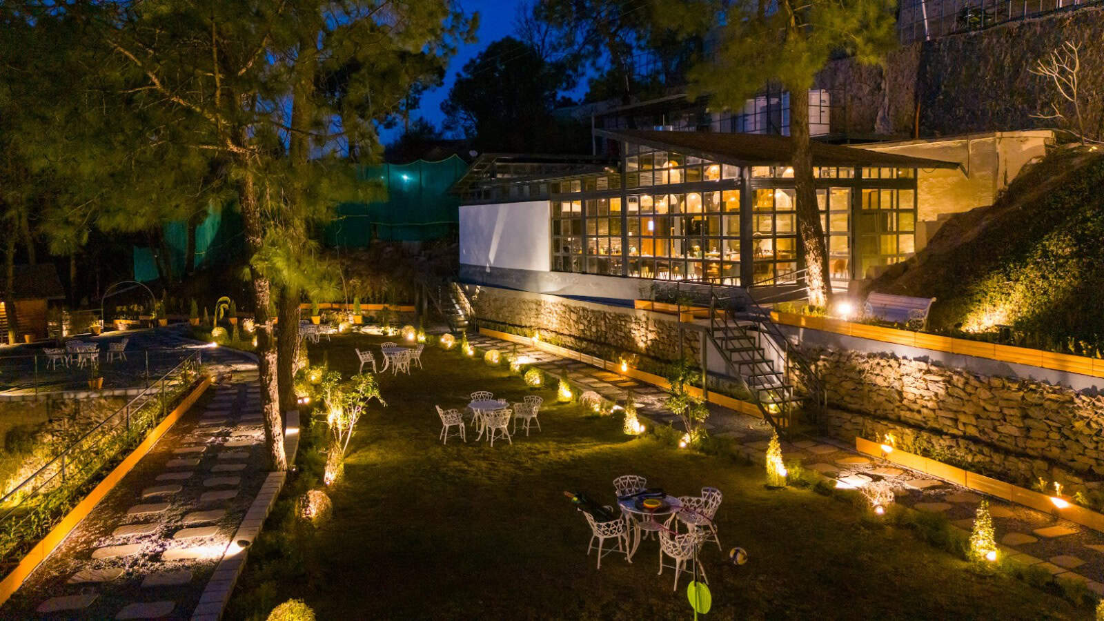 ELIVAAS Expands with 16 Exclusive Cottages in Himachal